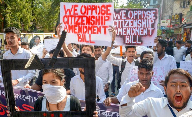 Issues Surrounding Citizenship Amendment Bill - UPSC Current Affairs